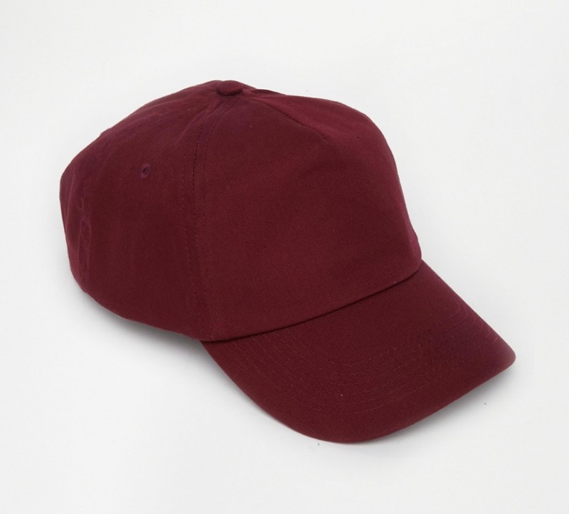 Par ici les casquettes ! – Deedee