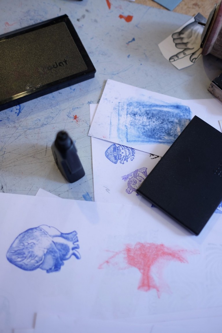 Le tampographe Sardon – Deedee